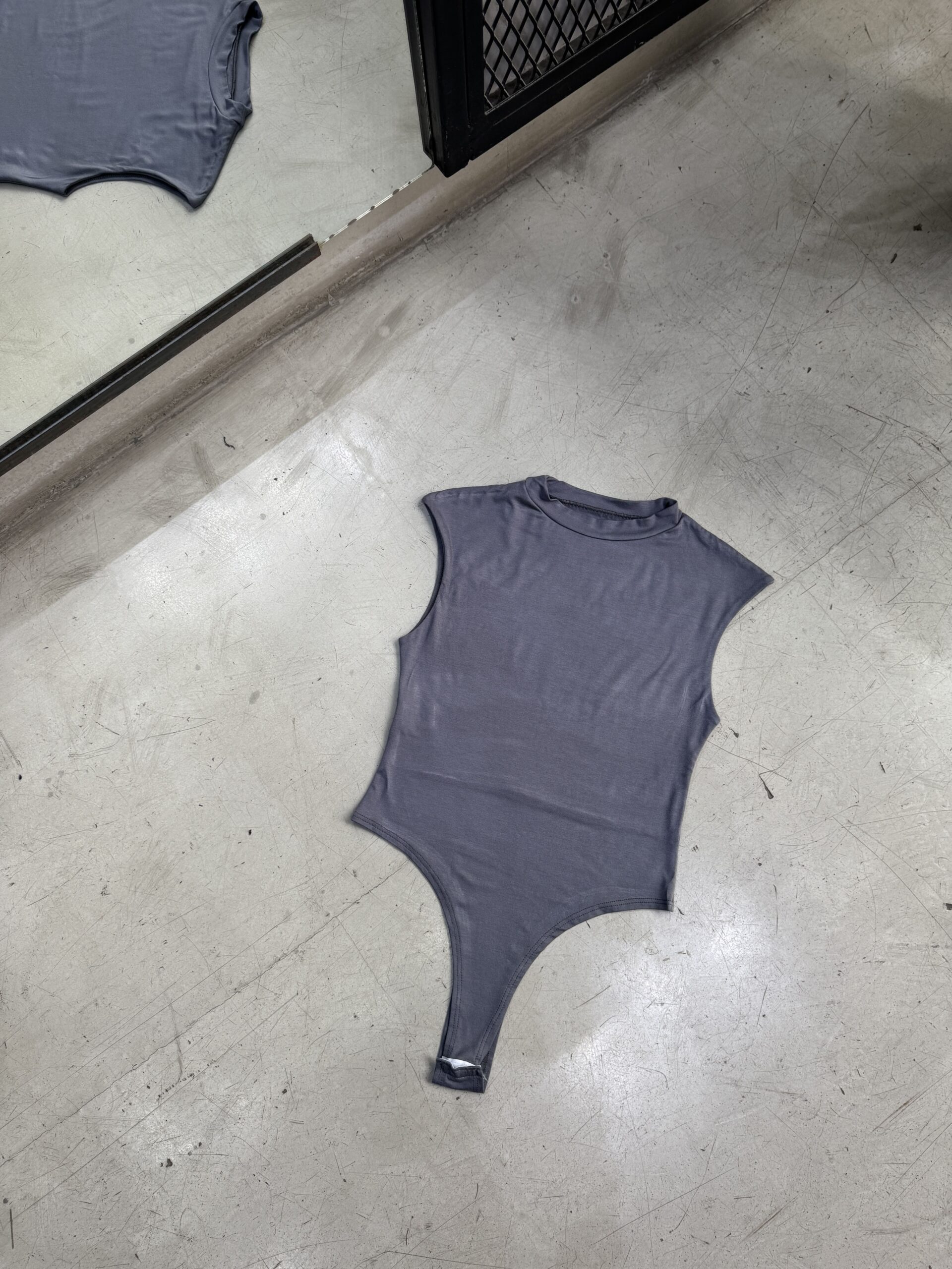 BODY HALTER – ROMA MODA